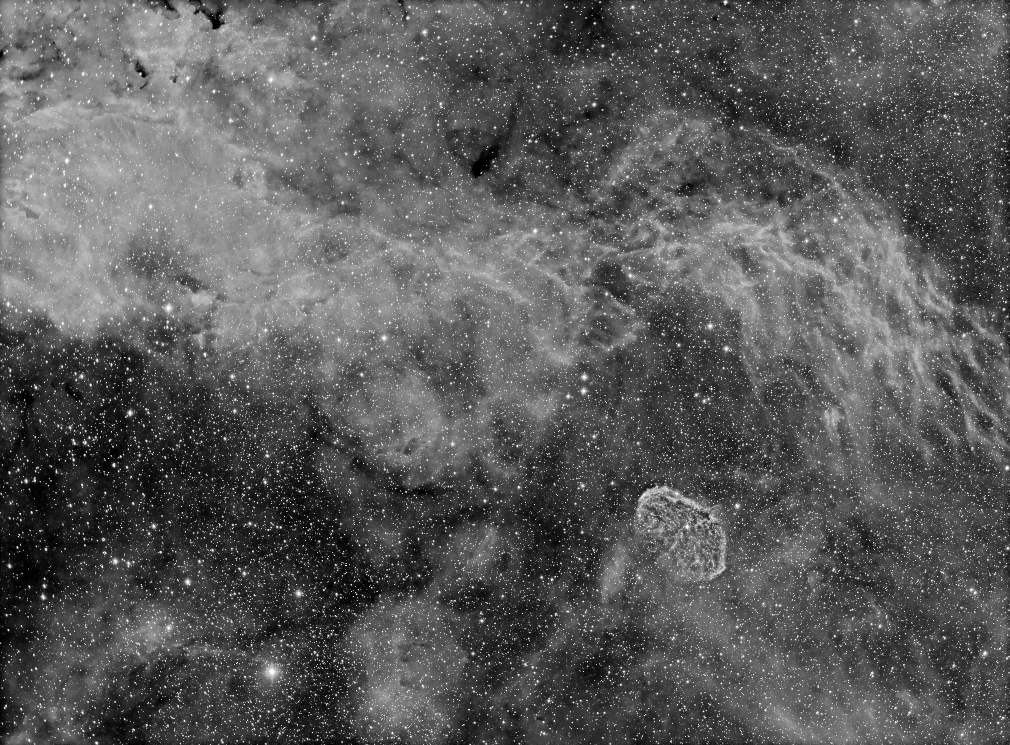 NGC 6888 widefield with QHY9 in Ha - Experienced Deep Sky Imaging ...